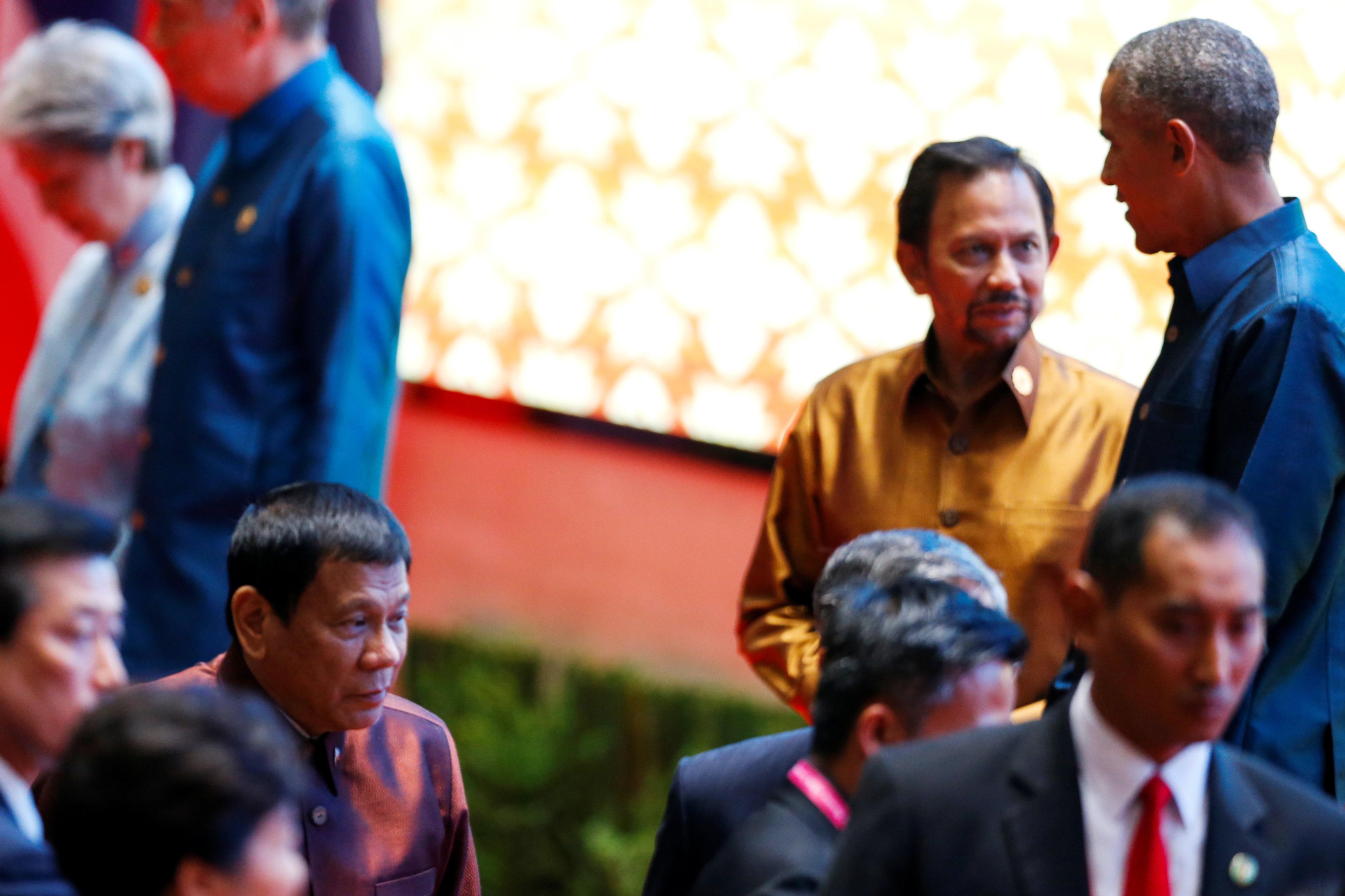 Duterte arrives for the ASEAN Summit family photo | Photos | GMA News ...