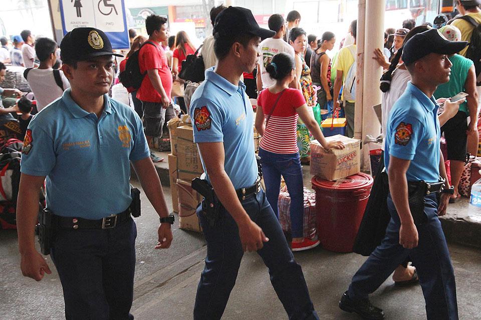 Almost 60k cops deployed for security during Christmas holiday —PNP ...