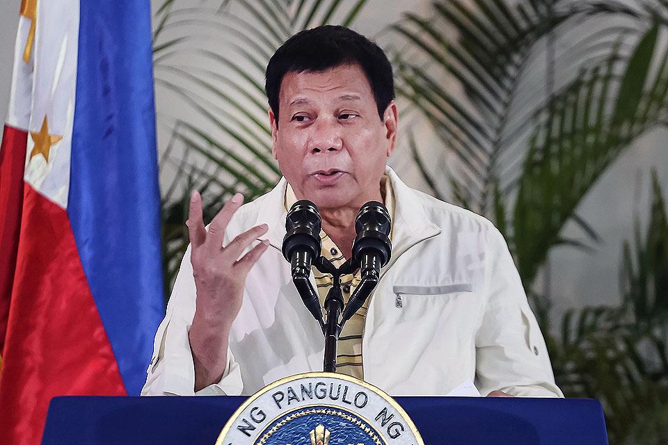 Duterte signs proclamation putting PHL under state of lawless violence ...