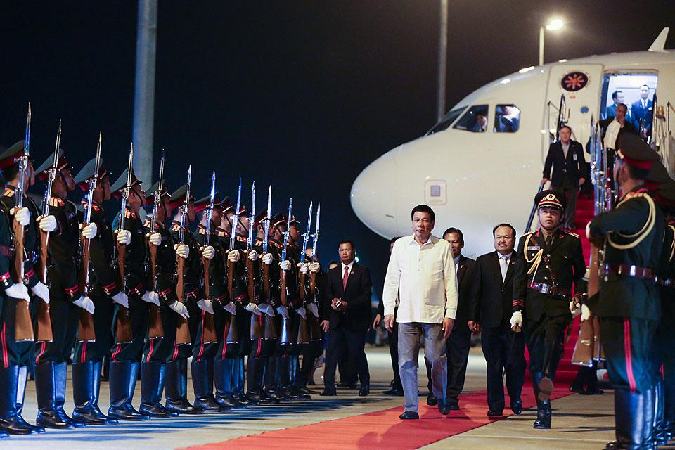 Duterte arrives in Laos for ASEAN Summit | Photos | GMA News Online