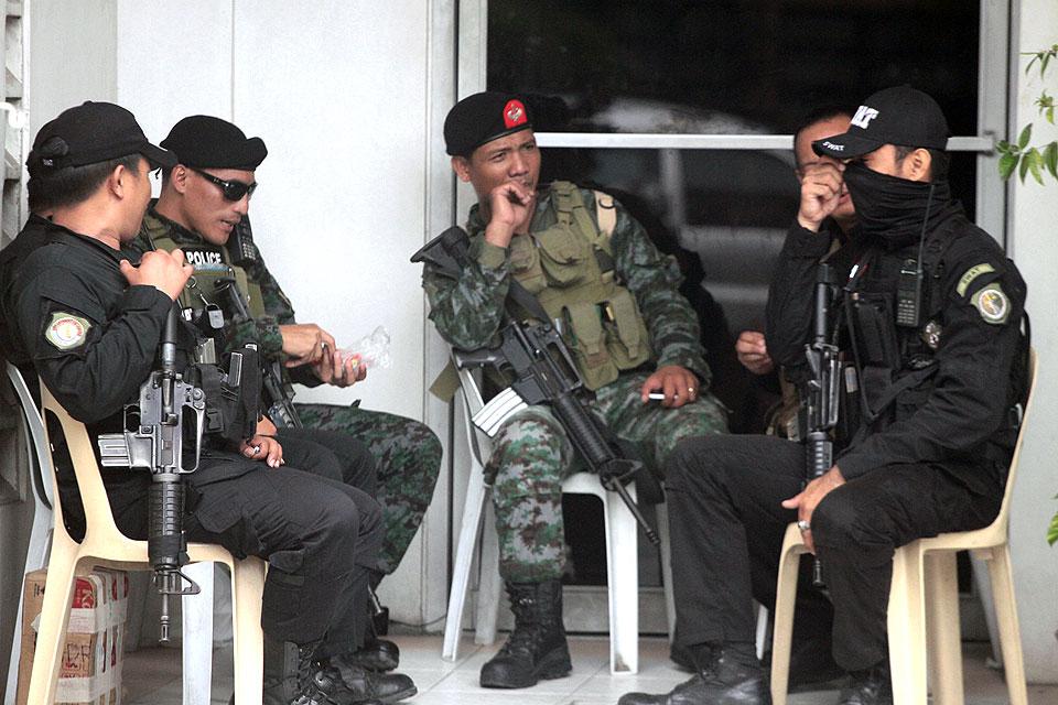 Wounded high-profile inmates heavily guarded in hospital | Photos | GMA ...