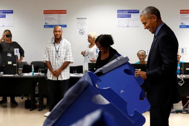 Obama casts early vote for 2016 election during Chicago trip | GMA News ...