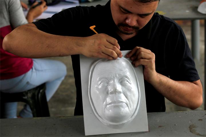 Meet the man behind the Duterte Halloween mask | GMA News Online