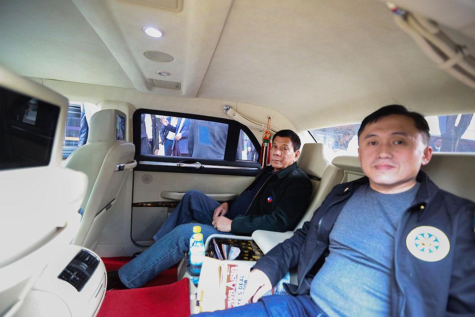 Duterte rides presidential car in Beijing - King Rodriguez/PPD | Photos ...
