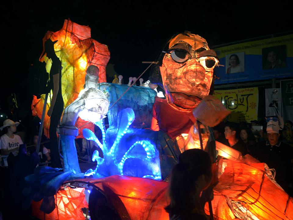 Lanterns light up UP Diliman campus | GMA News Online