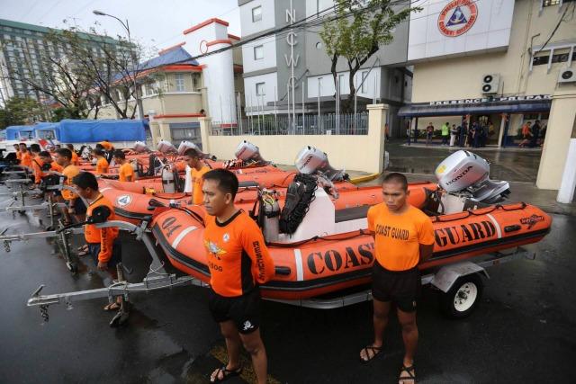 PHL, Chinese coast guards strengthen ties vs drugs, transnat'l crimes ...