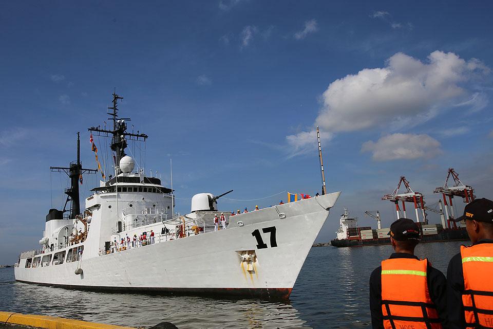 BRP Andres Bonifacio arrives in Manila | Photos | GMA News Online