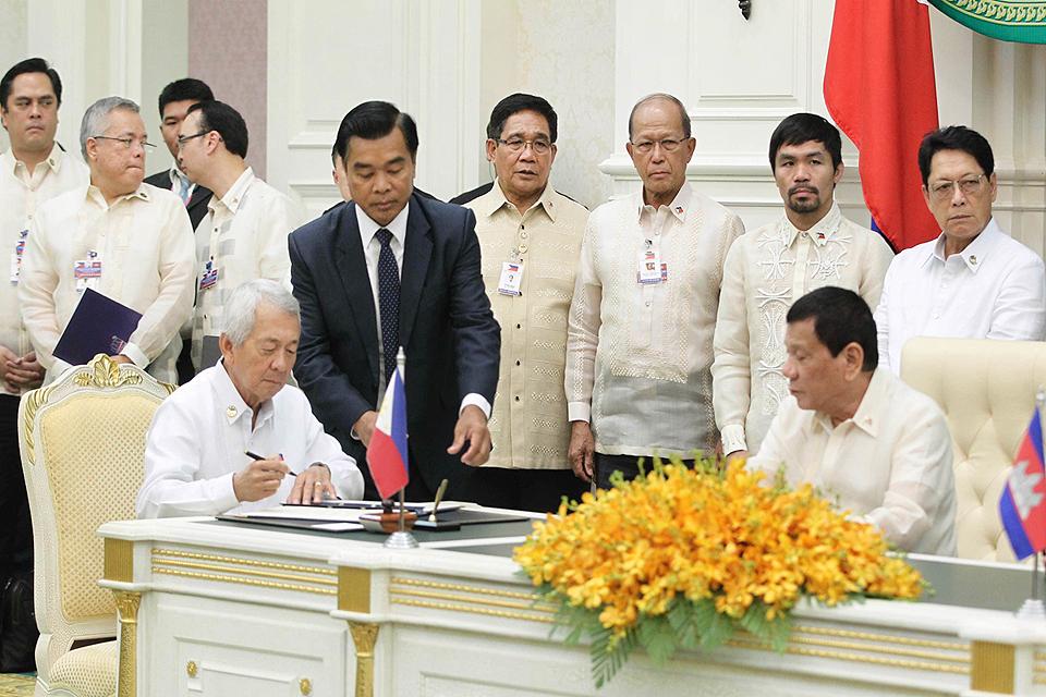 Duterte witnesses signing of agreements in Cambodia | Photos | GMA News ...