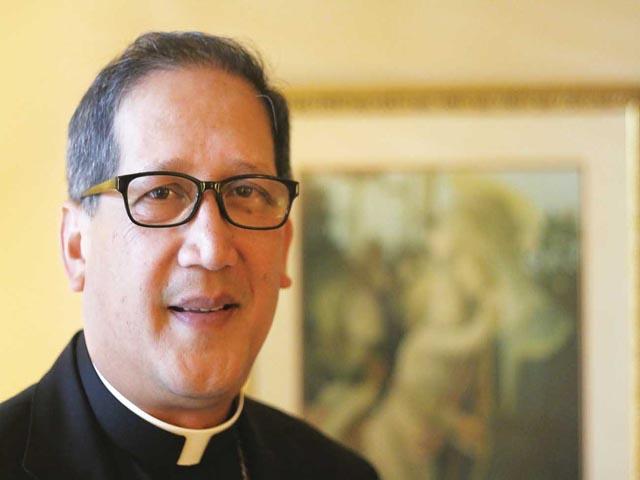 Pope Francis names first Pinoy bishop to head US diocese | GMA News Online