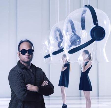 Fil-Am artist brings grand designs home to PHL | GMA News Online