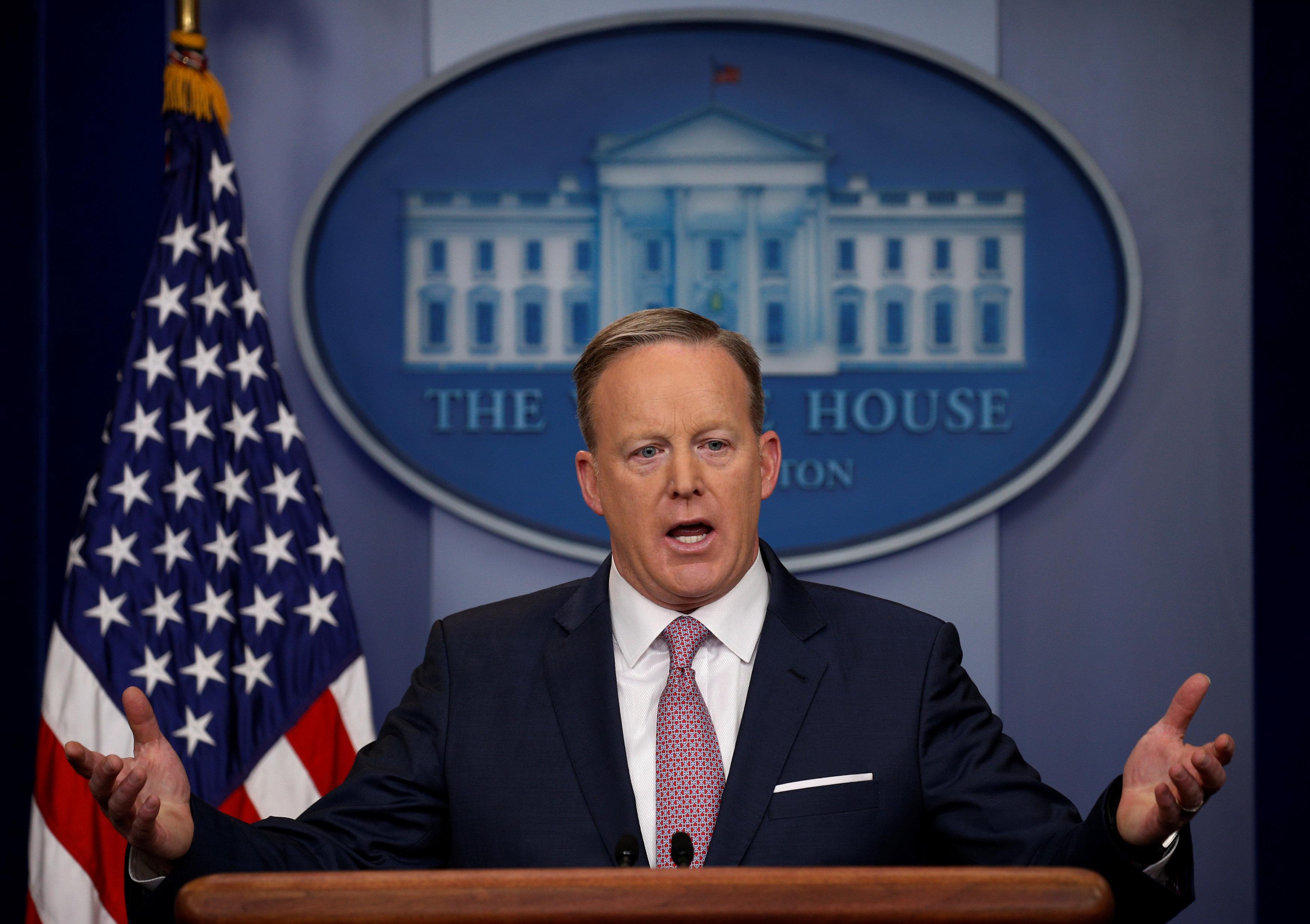 White House's Spicer stumbles over Hitler reference | GMA News Online
