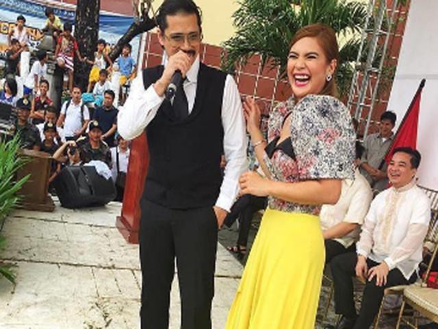 Robin Padilla sa ex-girlfriend na si Vina Morales: 'Ninang ka ha' | GMA ...