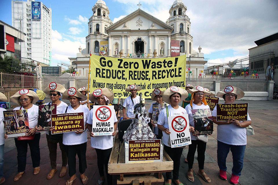 Litter-free Black Nazarene procession urged | Photos | GMA News Online