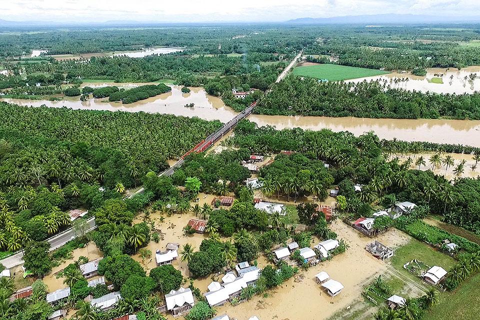Heavy rains flood Bukidnon, Cotabato areas | Photos | GMA News Online