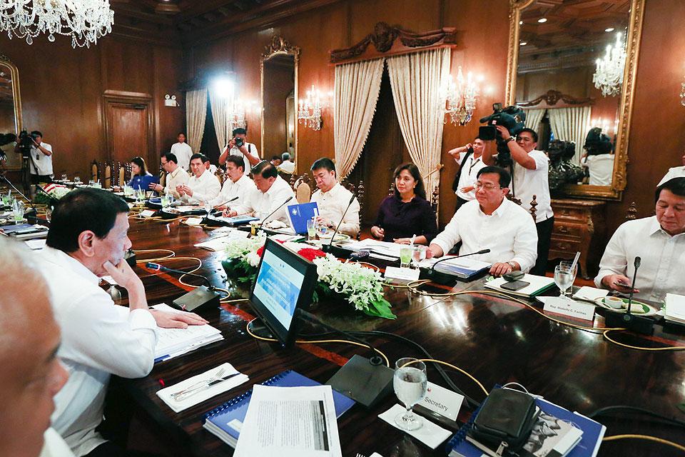 Duterte presides over LEDAC meeting | Photos | GMA News Online