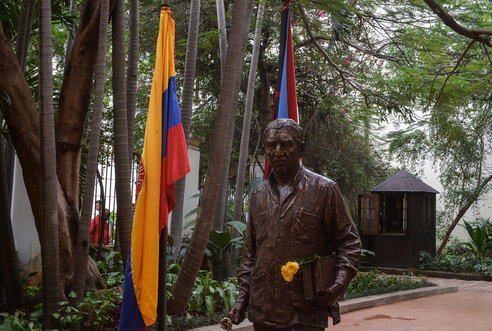 Gabriel Garcia Marquez statue unveiled in Cuba | GMA News Online