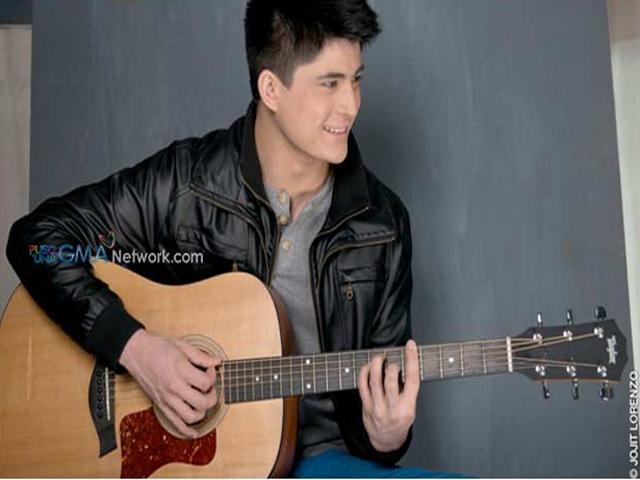 Singer na si James Wright, gusto ring subukan ang acting | GMA News Online
