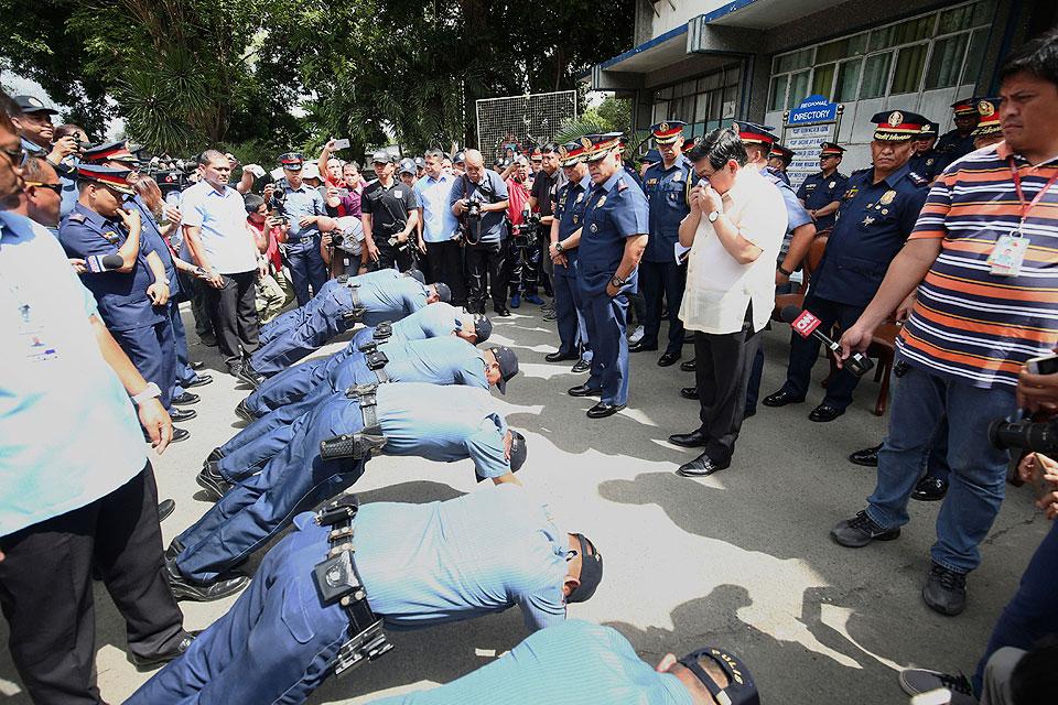 7 Angeles cops in Korean tourists robbery-extortion case to be brought ...