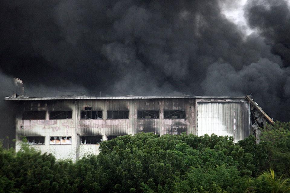Cavite declares state of calamity in wake of HTI factory fire | GMA ...