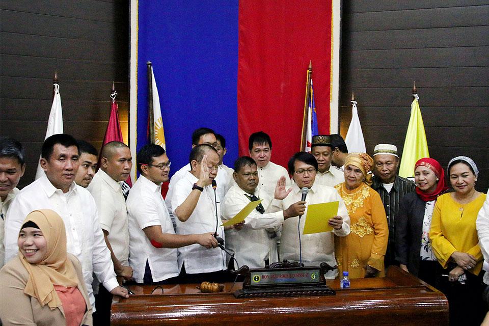 Sinolinding sworn in as DOH-ARMM secretary | Photos | GMA News Online