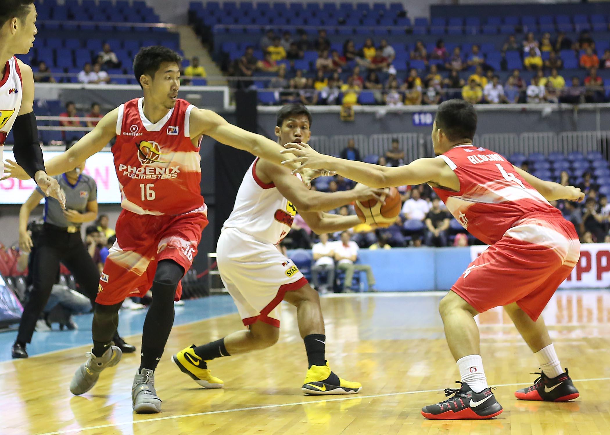 Maliksi, Barroca combine for 33 as Star defeats Phoenix | GMA News Online