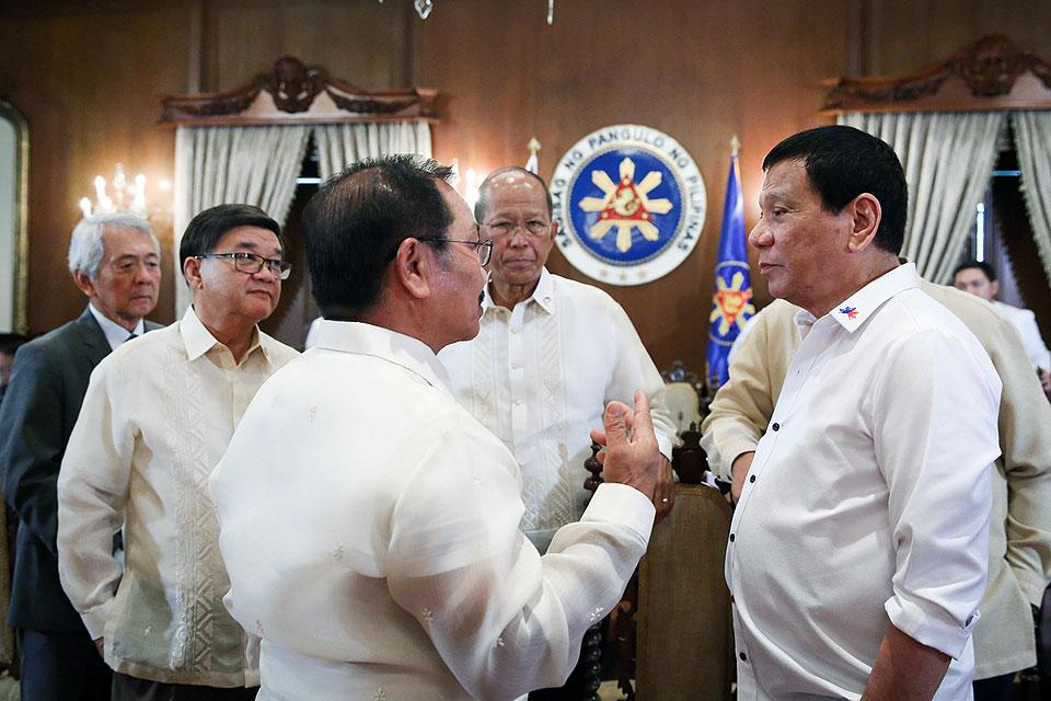Duterte places NFA, two other agencies under DA anew | GMA News Online