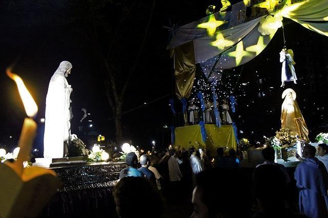 Filipinos celebrate Easter Sunday with traditional 'Salubong'