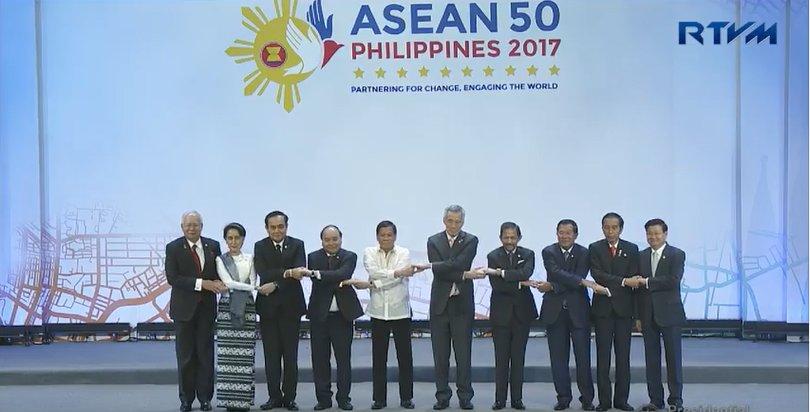 Duterte calls for non-interference, drug-free ASEAN at summit kickoff ...