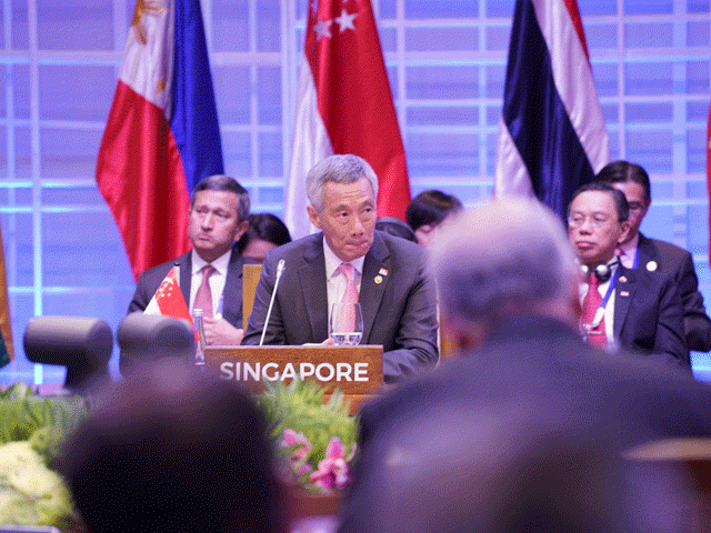 Singapore PM departs Manila after attending 30th ASEAN Summit ...