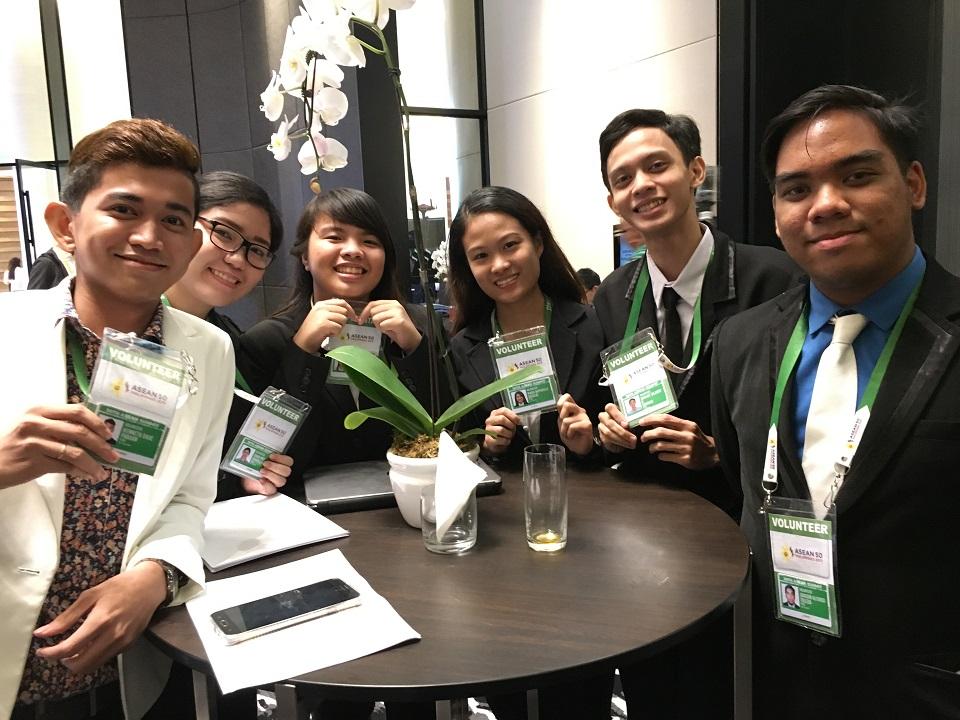 The angels of the ASEAN Summit | GMA News Online