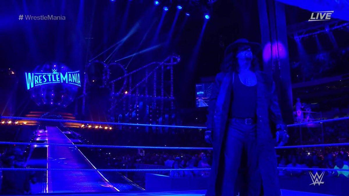 Undertaker says goodbye at the end of WrestleMania 33 | GMA News Online