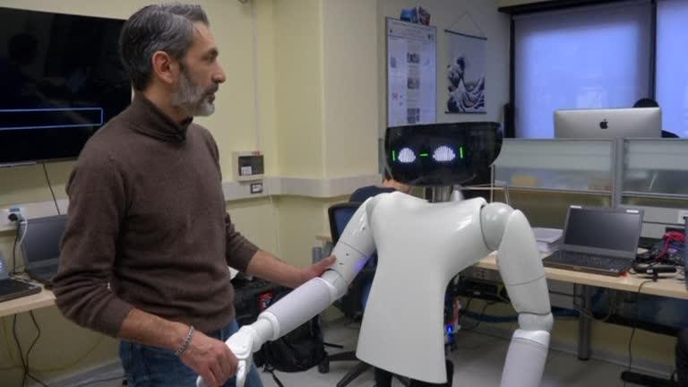 Humanoid robot aims to be affordable home help | GMA News Online