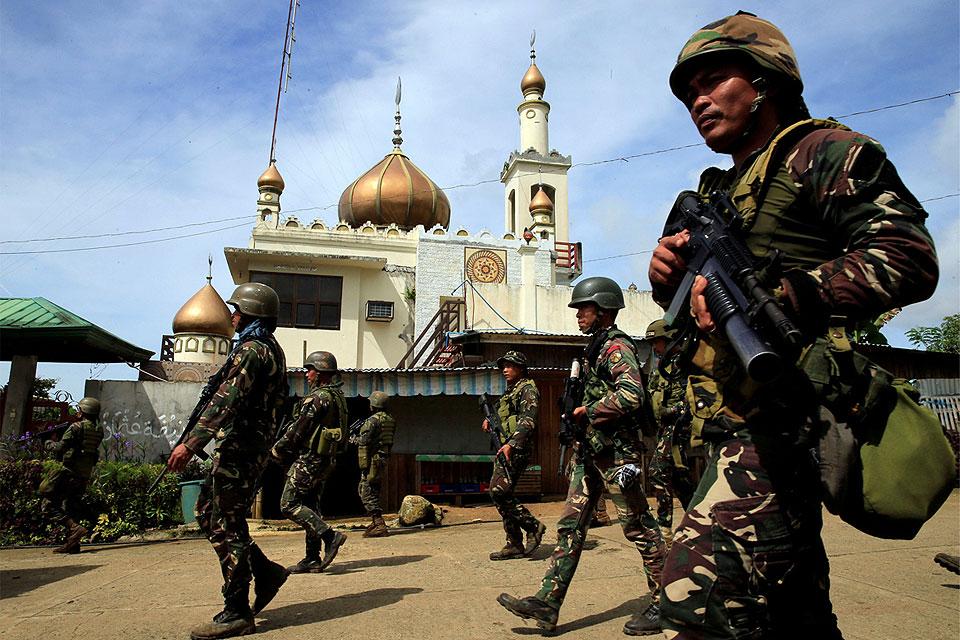 How a botched raid led to martial law in the Philippines | GMA News Online