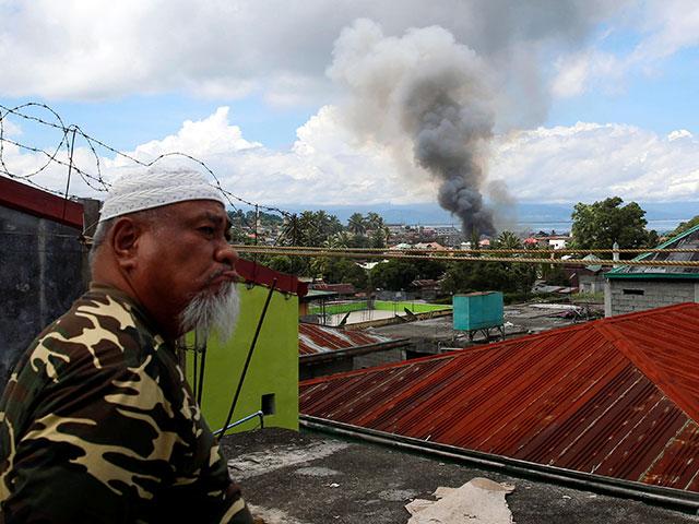 Maute plans to raise ISIS flags at Lanao capitol, Marawi city hall to ...