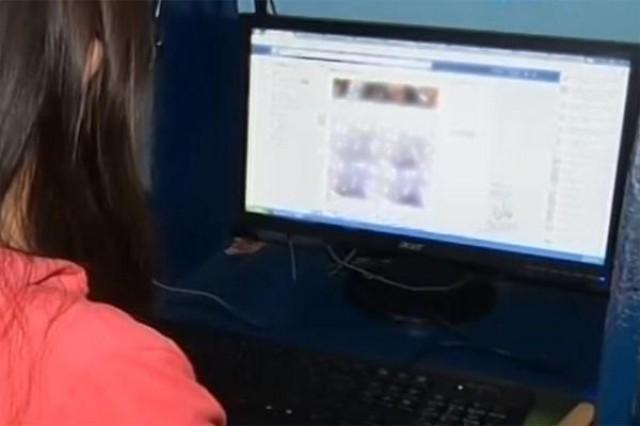 Filipinos spent an average of almost 4 hours a day on social media in 2017