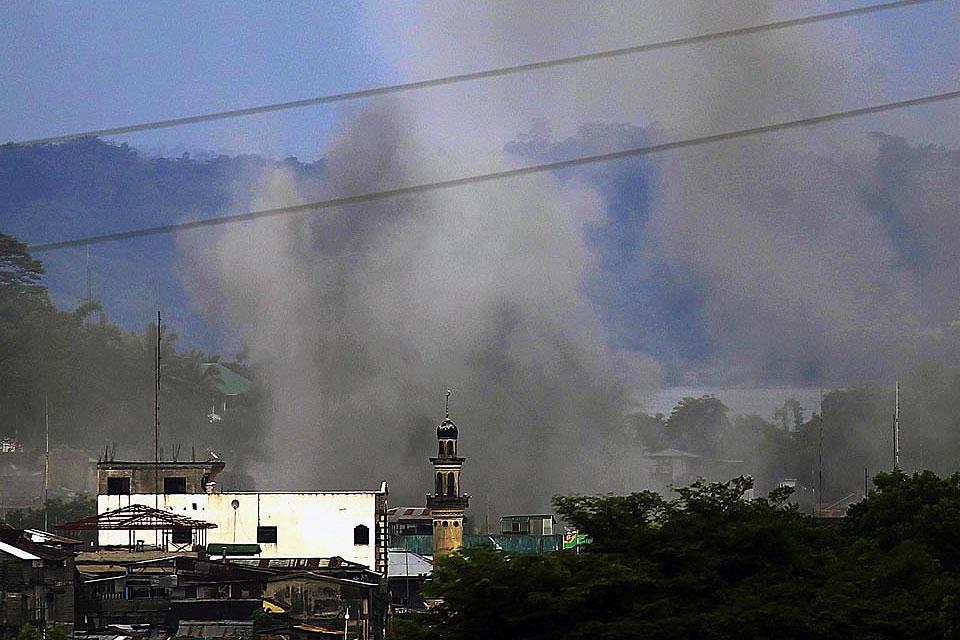 Bakery workers trapped in Marawi recall how they survived Maute | GMA ...
