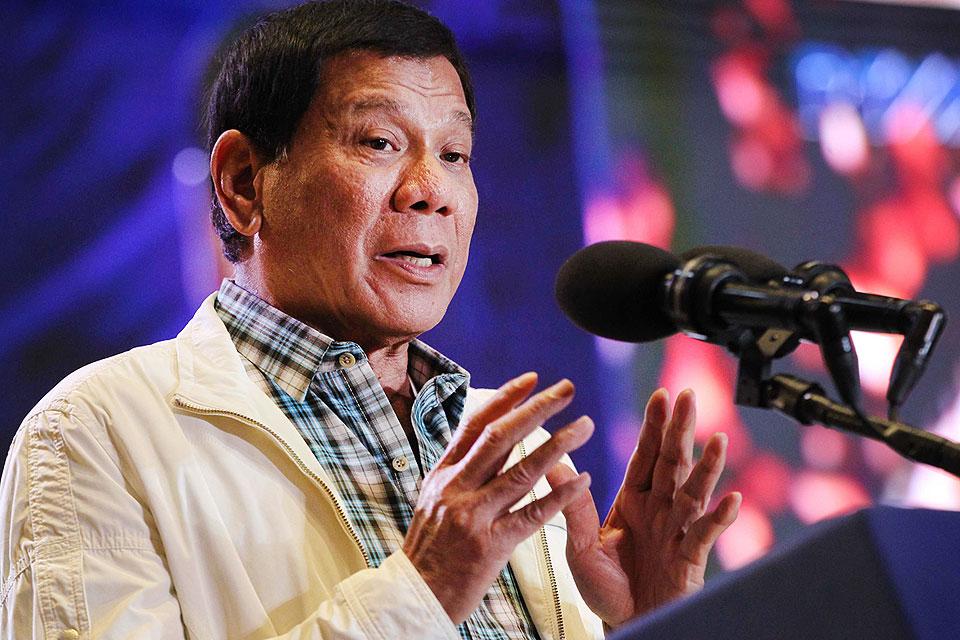 Campaign speech has Duterte discussing character, penis size | GMA News ...