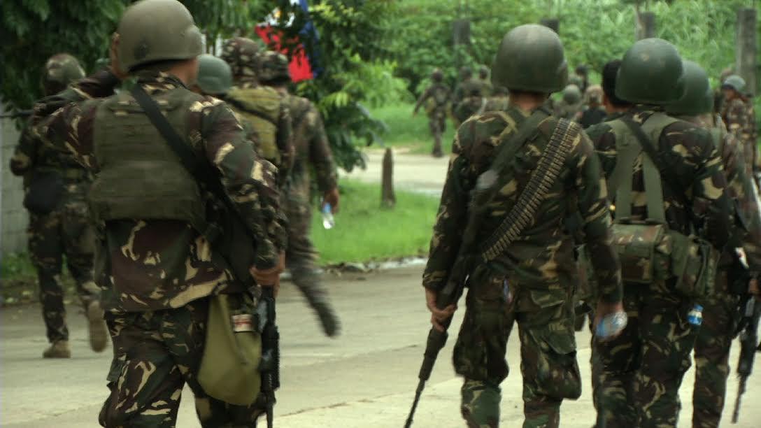Isang buwang bakbakan sa Marawi, tinutukan ng 'Reporter's Notebook ... Isang buwang bakbakan sa Marawi, tinutukan ng 'Reporter's Notebook ...
