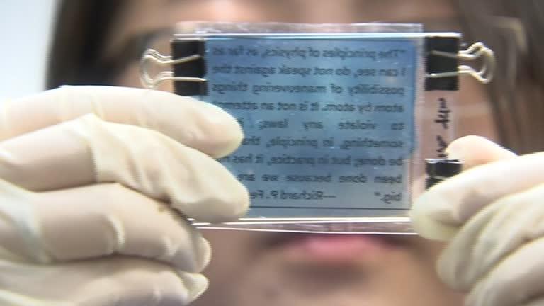 Scientists create rewritable nanotech paper | GMA News Online