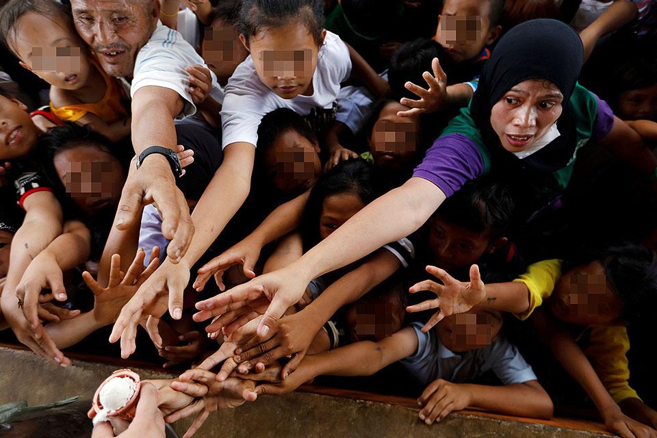 Evacuees in Lanao del Sur worry over lack of relief goods | GMA News Online