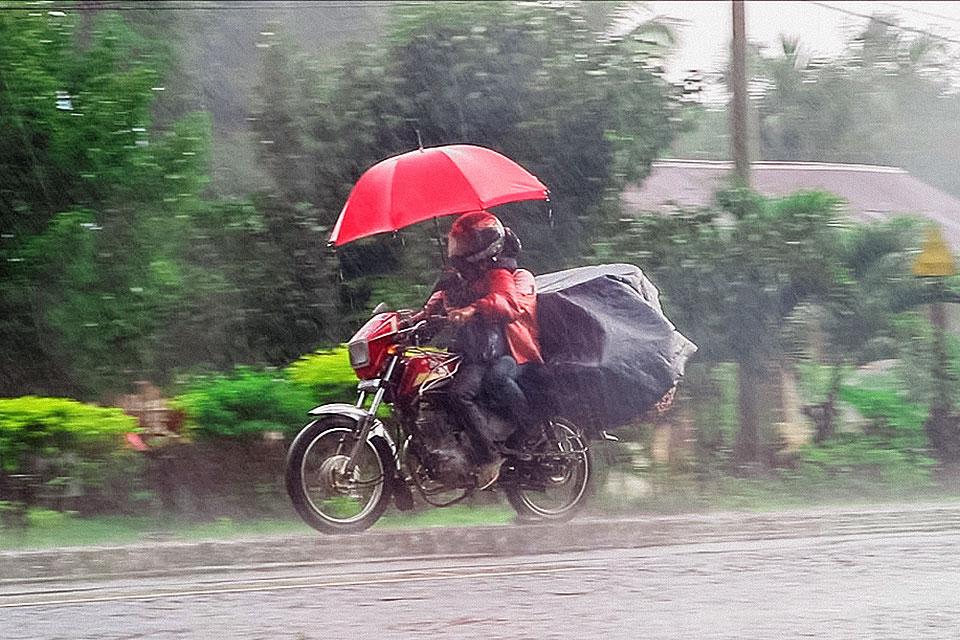 Intense rainfall warning up in Cavite | GMA News Online