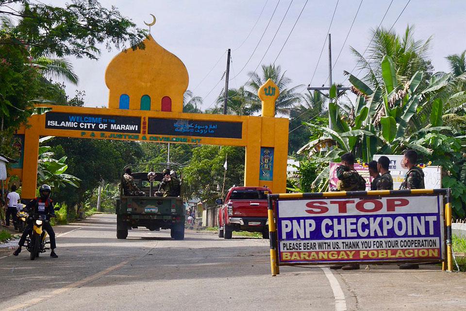 Two more Marawi mosques remain in the hands of Maute —military | GMA ...