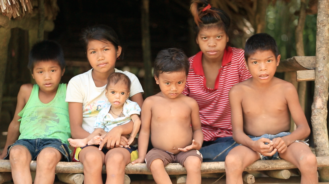 Pamilyang lugmok sa malnutrisyon, kilalanin sa 'Reel Time' | GMA News ...