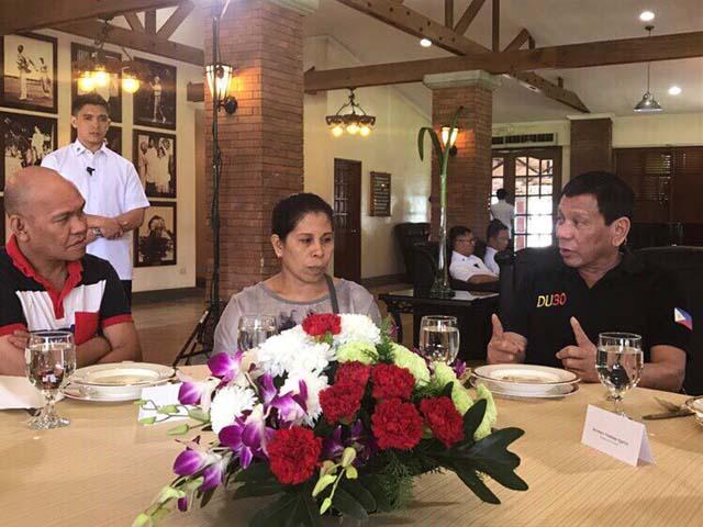 Duterte meets Kian delos Santos’ parents at Palace clubhouse | GMA News ...