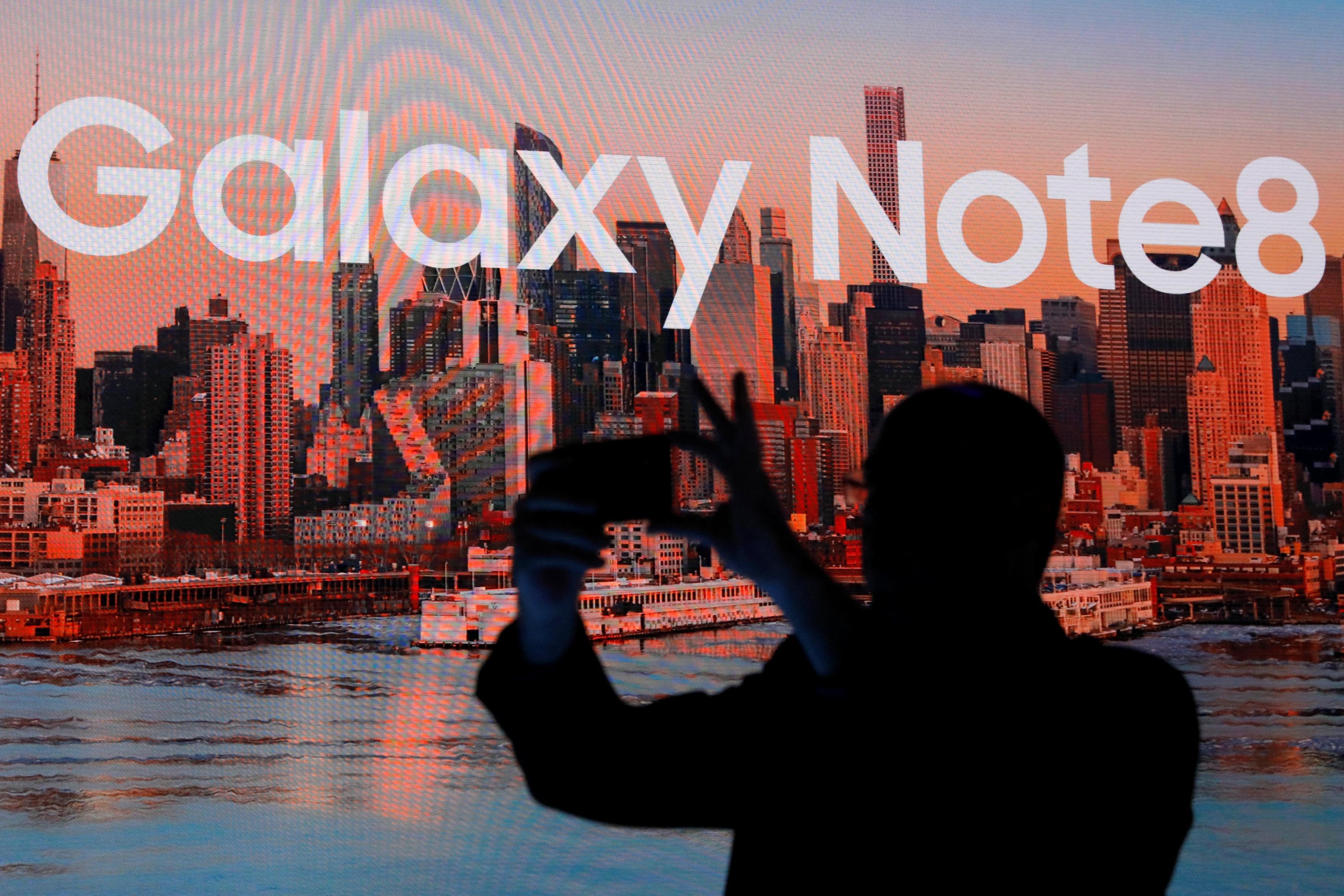 Samsung unveils Galaxy Note 8 with 6.3-inch Infinity display | GMA News ...