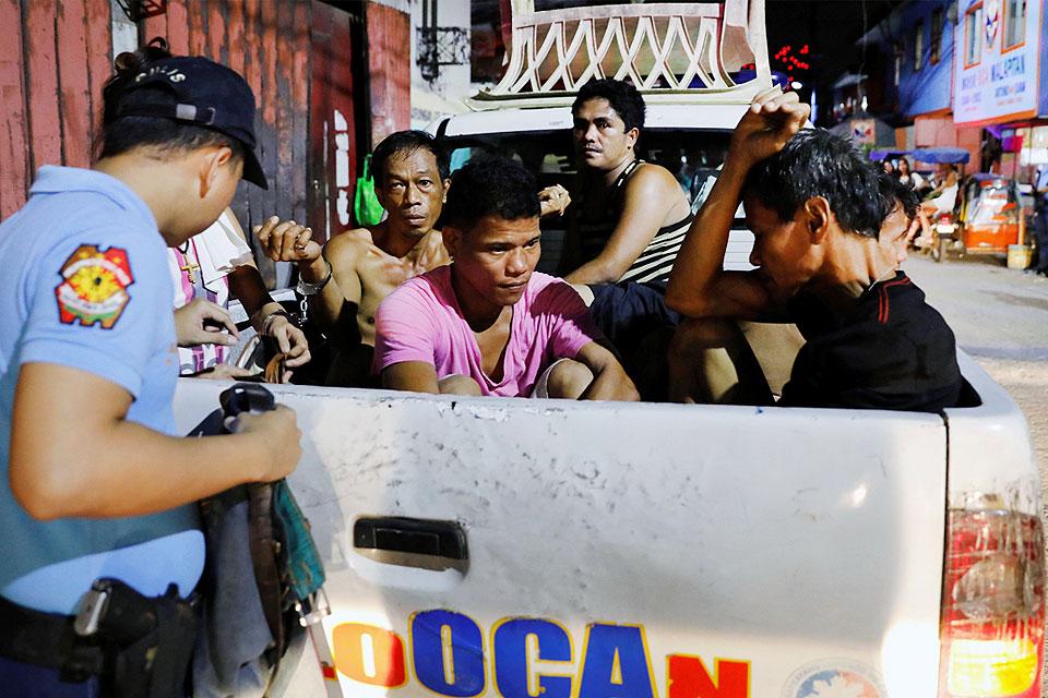 Caloocan Police awarded Best City Police Station two days after Kian ...