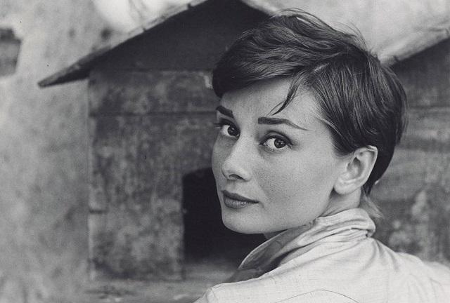 Audrey Hepburn’s personal memorabilia auction tops $6 million | GMA ...