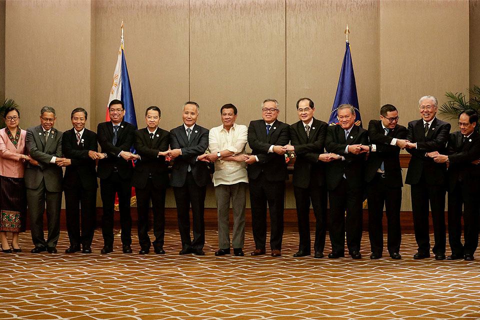 PHL enjoins ASEAN, dialogue partners to resolve RCEP issues | GMA News ...