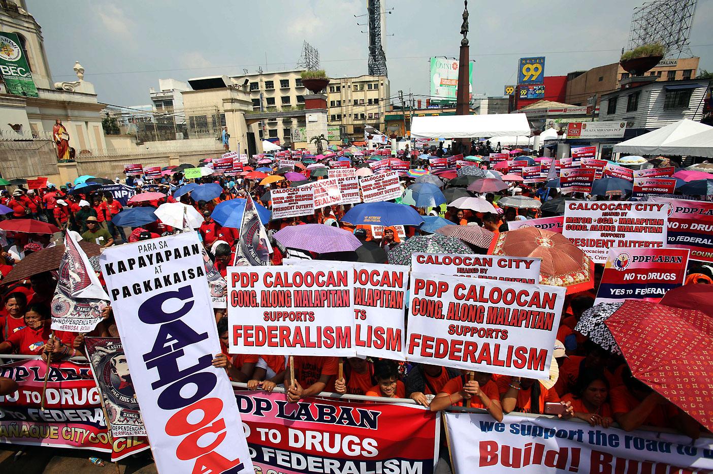 Turnout at Plaza Miranda rally an eye-opener for Duterte critics —SBMA ...
