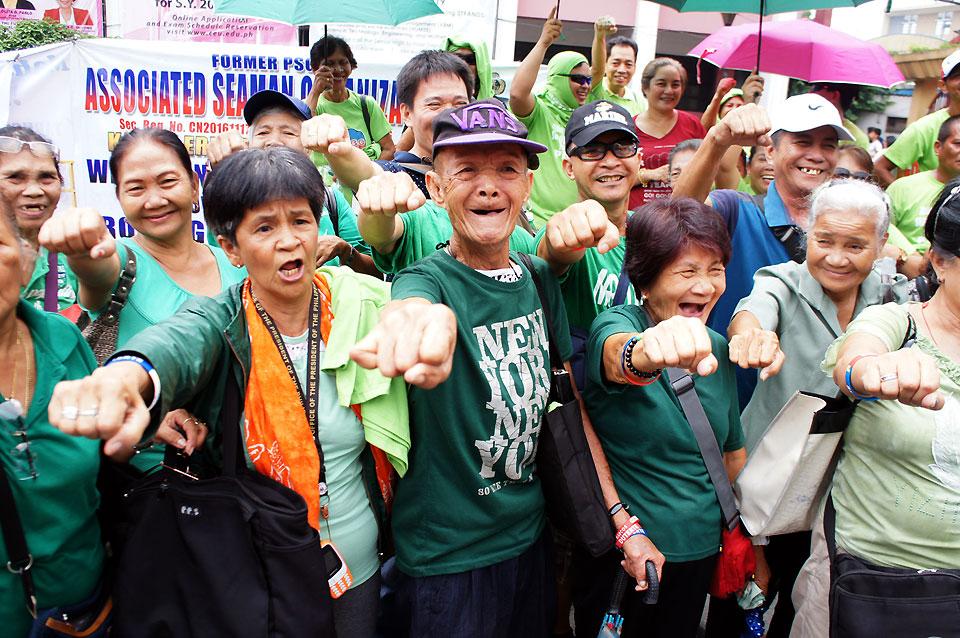 Pro-Duterte group stages rally in Mendiola | Photos | GMA News Online